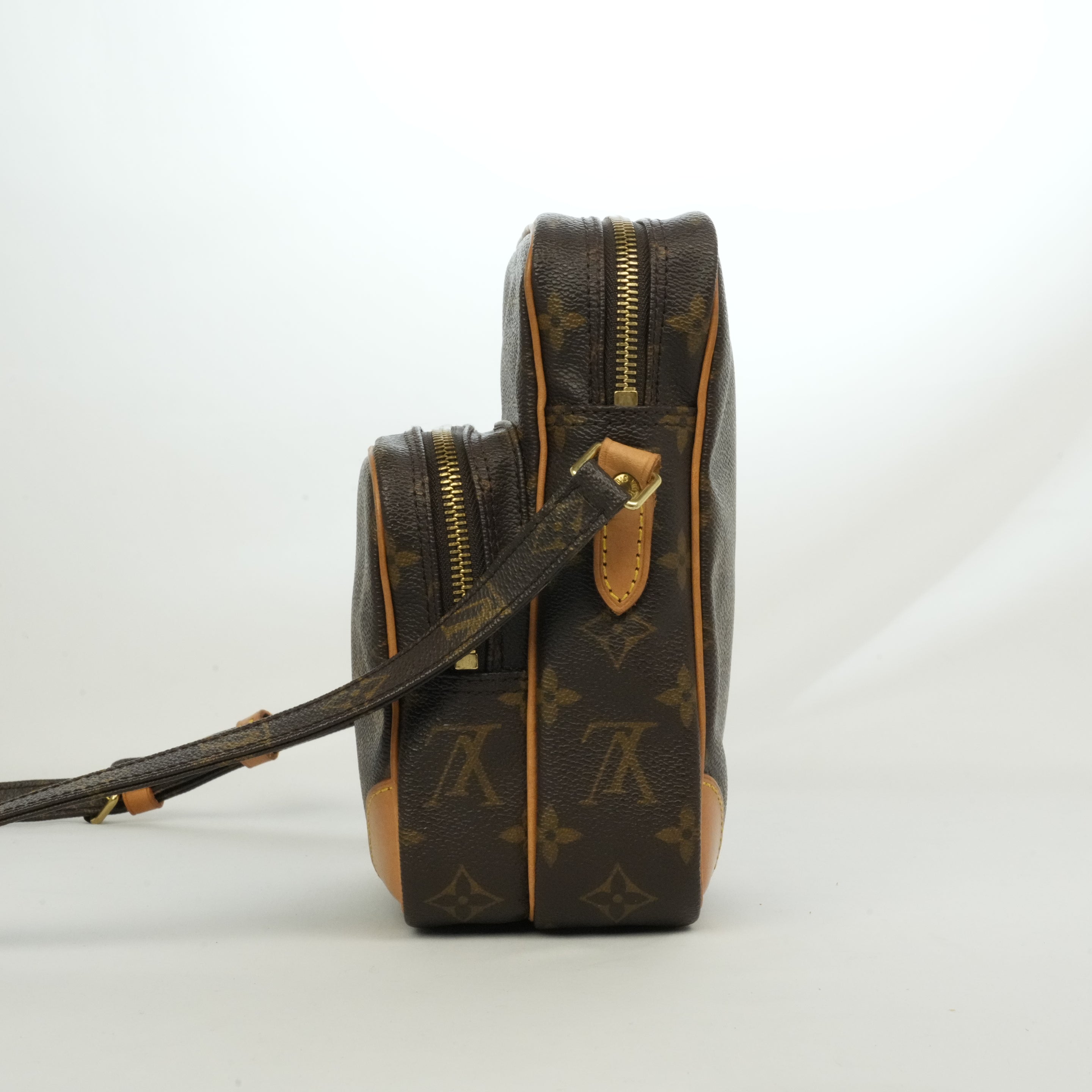 LOUIS VUITTON Monogram Amazon Shoulder Bag M45236 – Aime Vintage