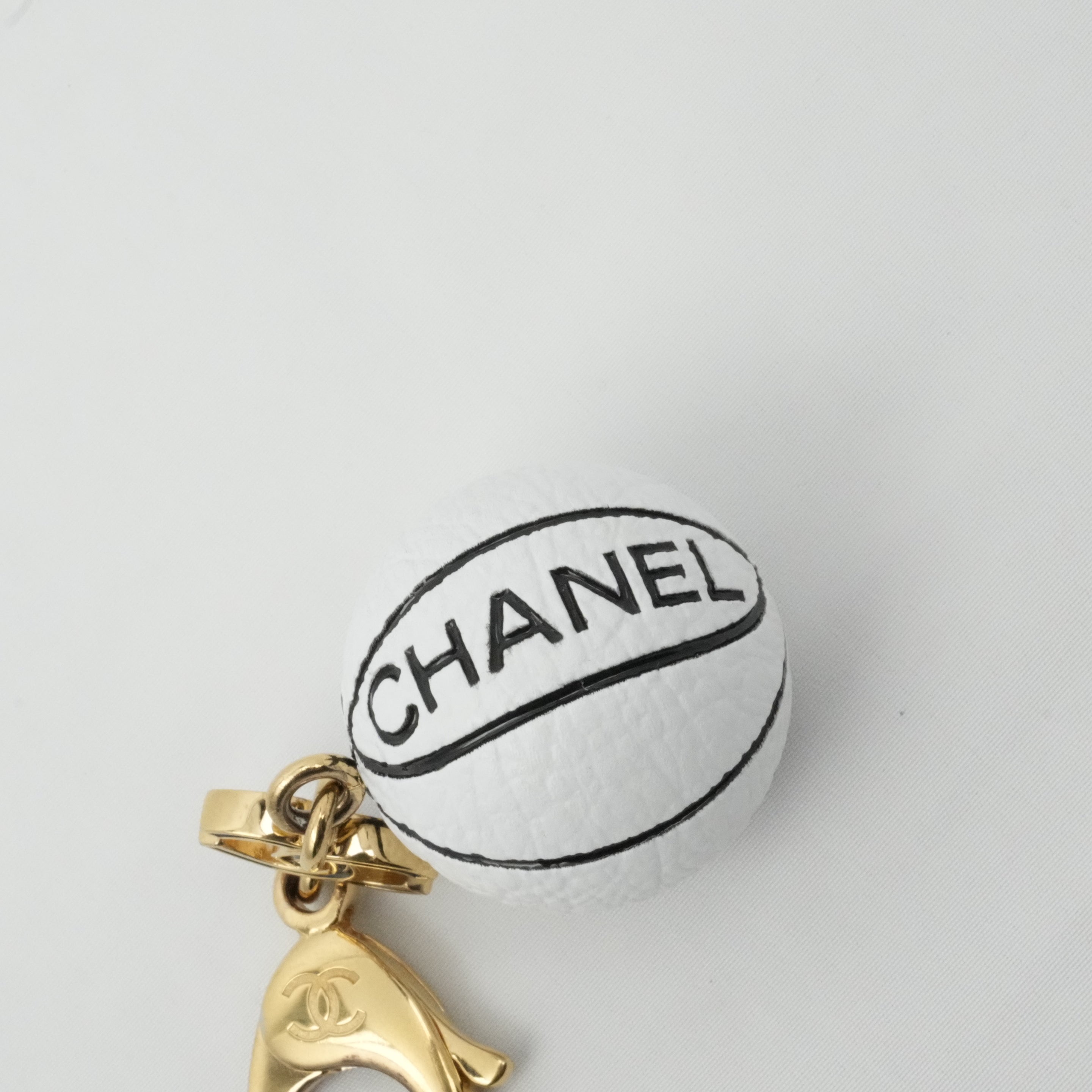 CHANEL Basketball Keychain – Aime Vintage