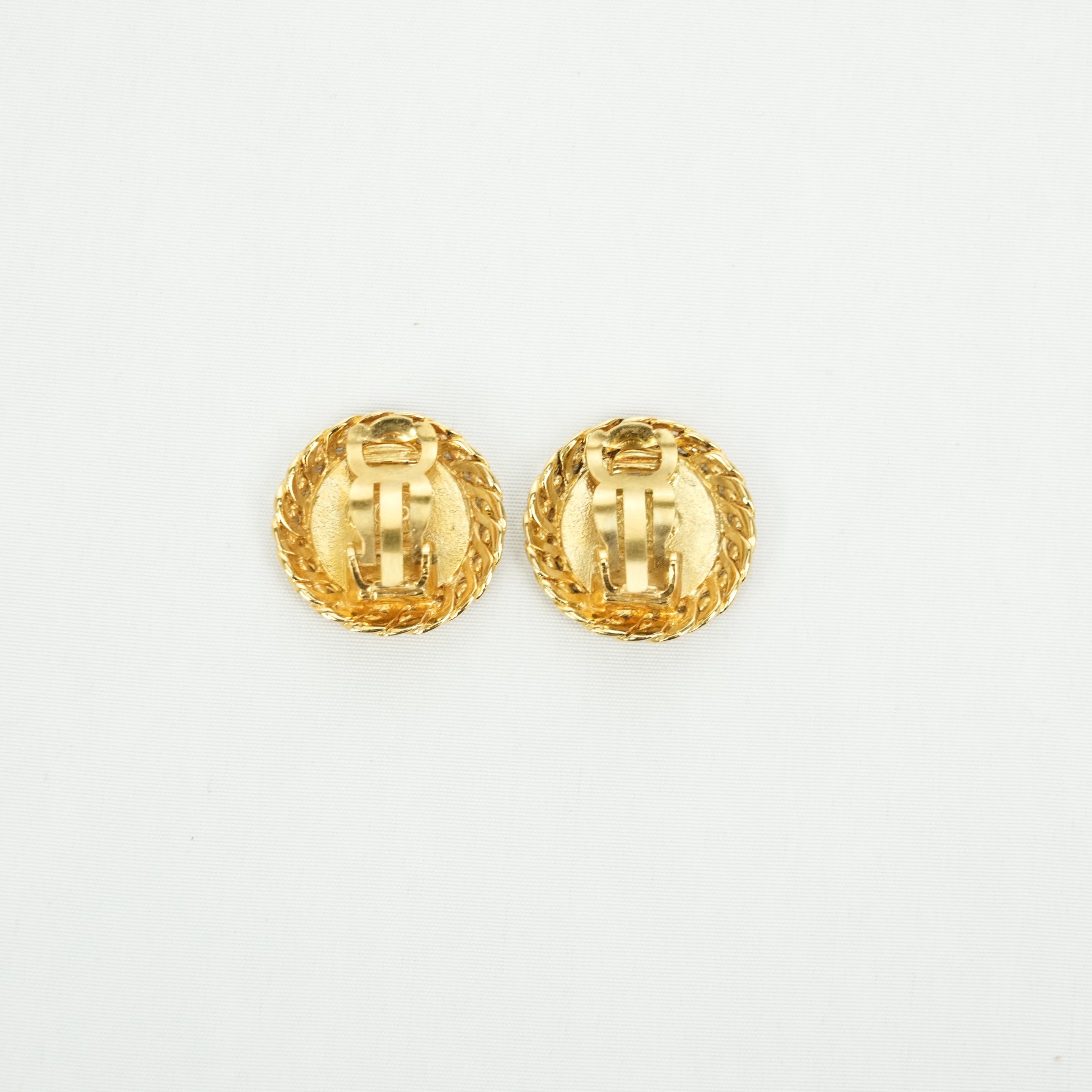 CHANEL Gold Button Earrings – Aime Vintage