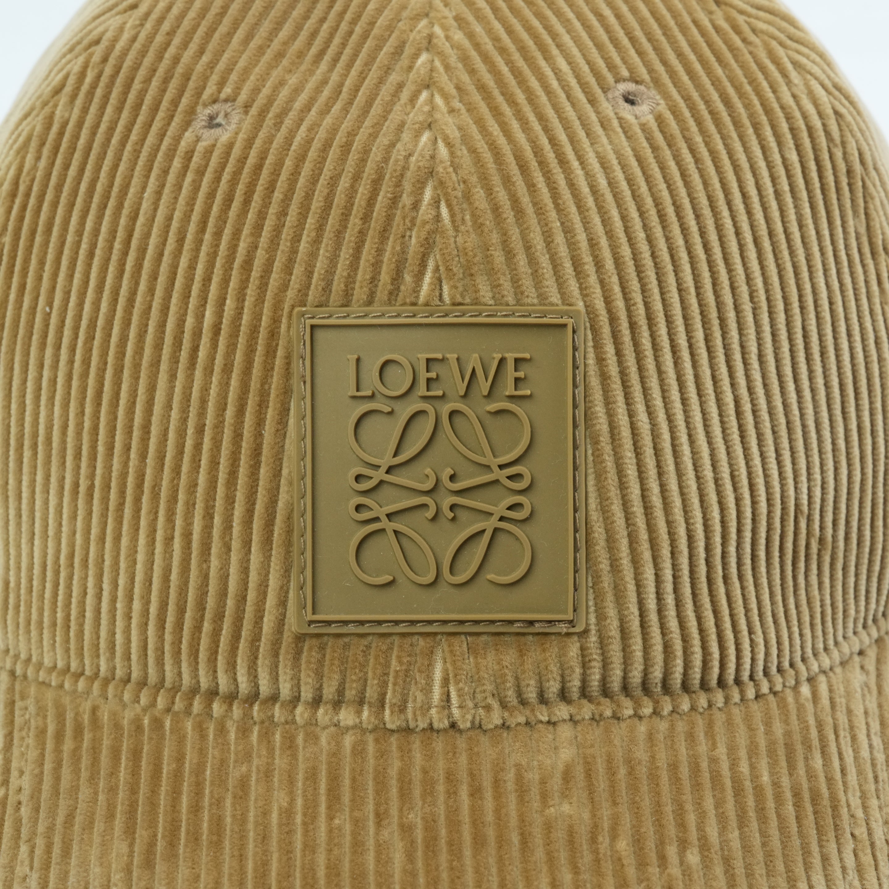 LOEWE Cap – Aime Vintage